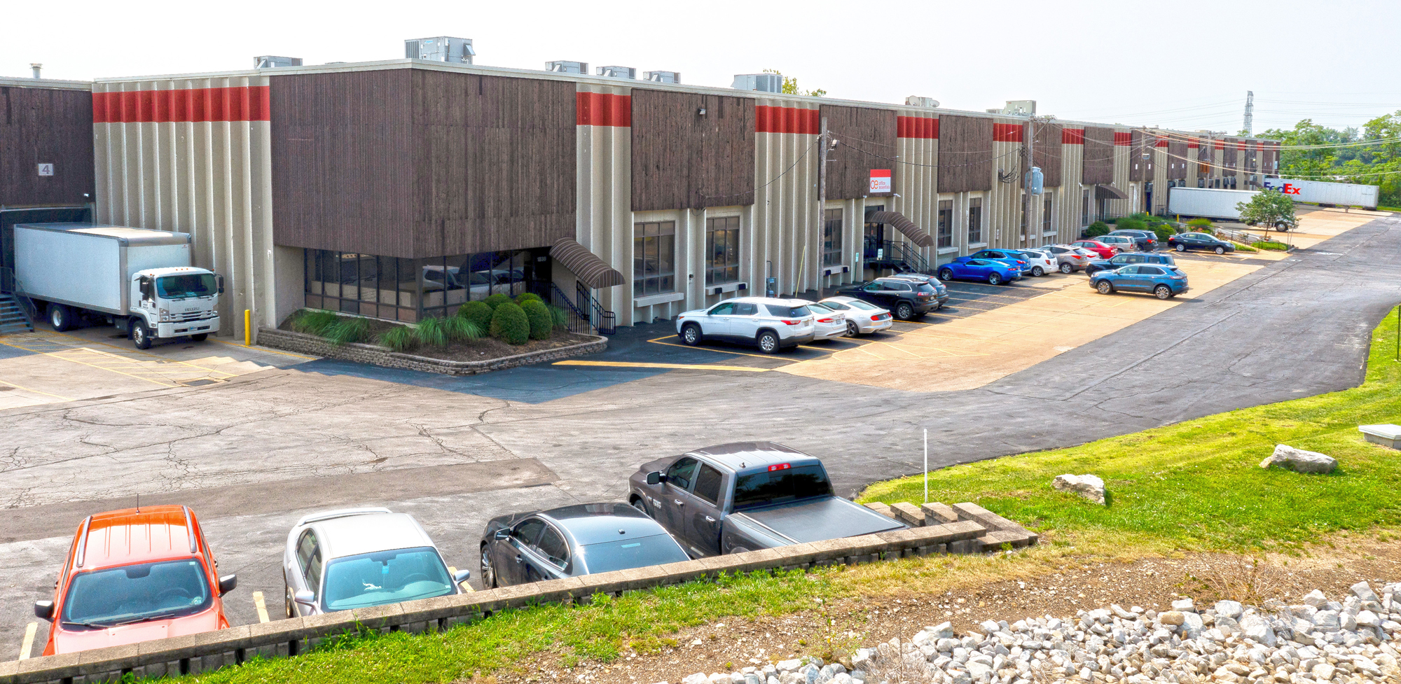 Page Walton Distribution Center - Westmount Realty Capital